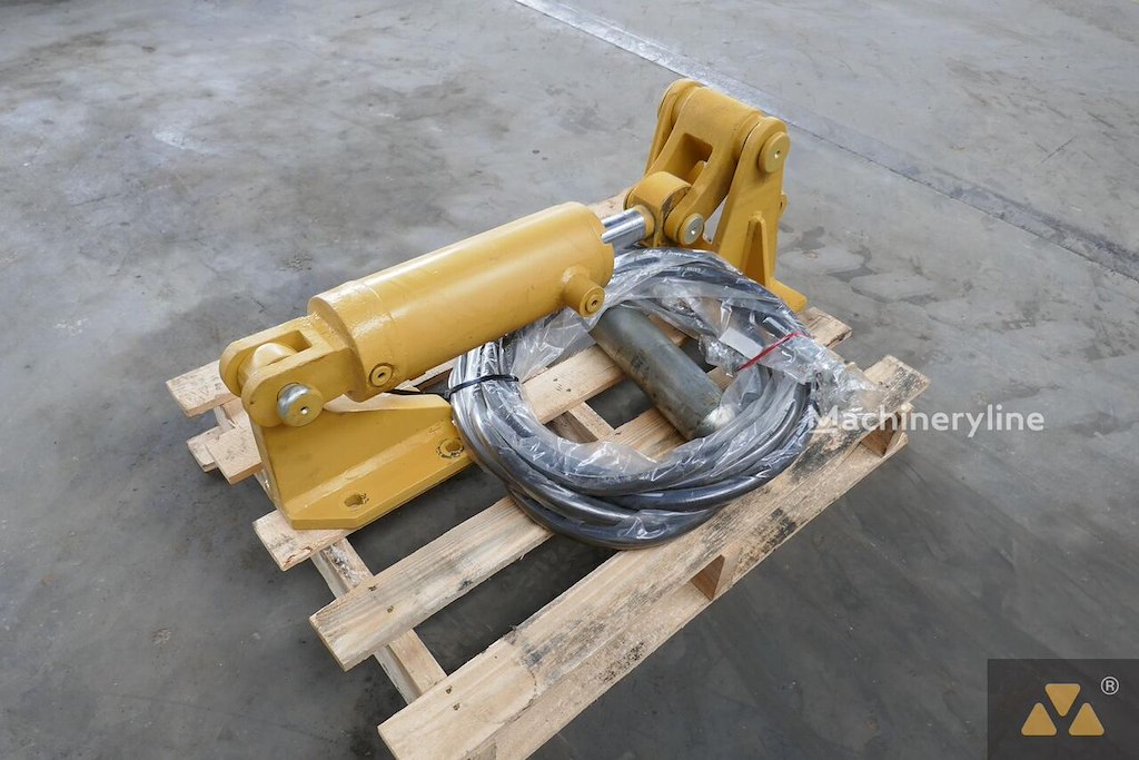 Novi Caterpillar D8T Pin puller podrivač