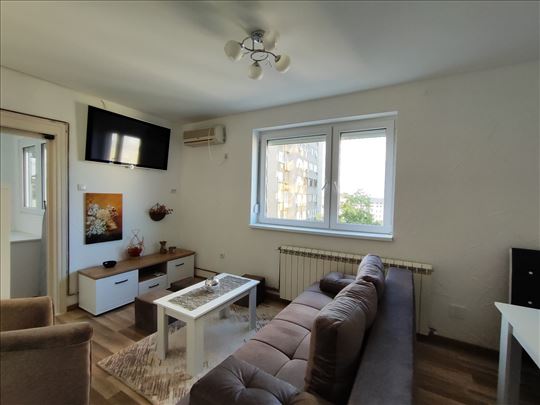 Strahinjića Bana, Gars, 30m2, renovirana