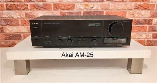 Akai AM-25