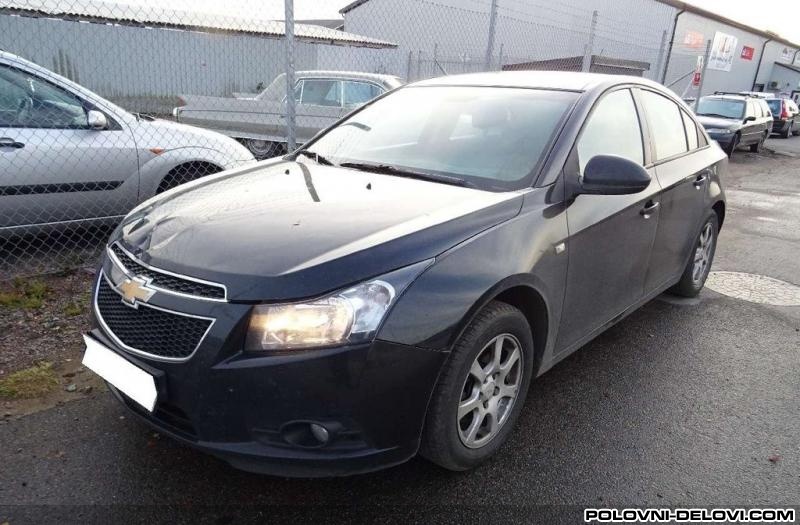 POLOVNI DELOVI Chevrolet Cruze KOMPLETAN AUTO U DELOVIMA