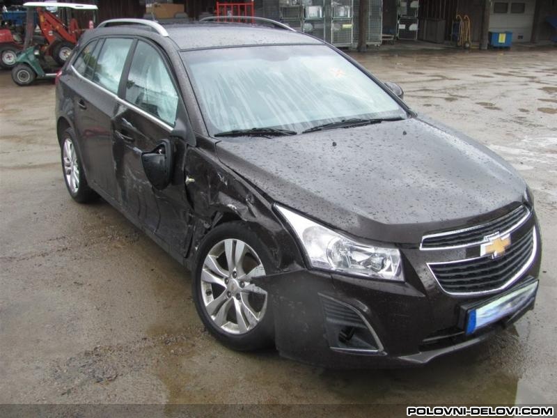 POLOVNI DELOVI Chevrolet Cruze KOMPLETAN AUTO U DELOVIMA