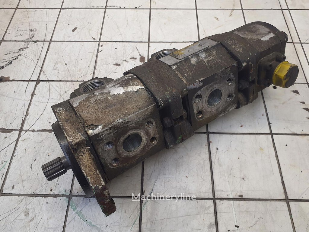 Krupp KMK 5100 3 way gear pump zupčasta pumpa za autodizalice