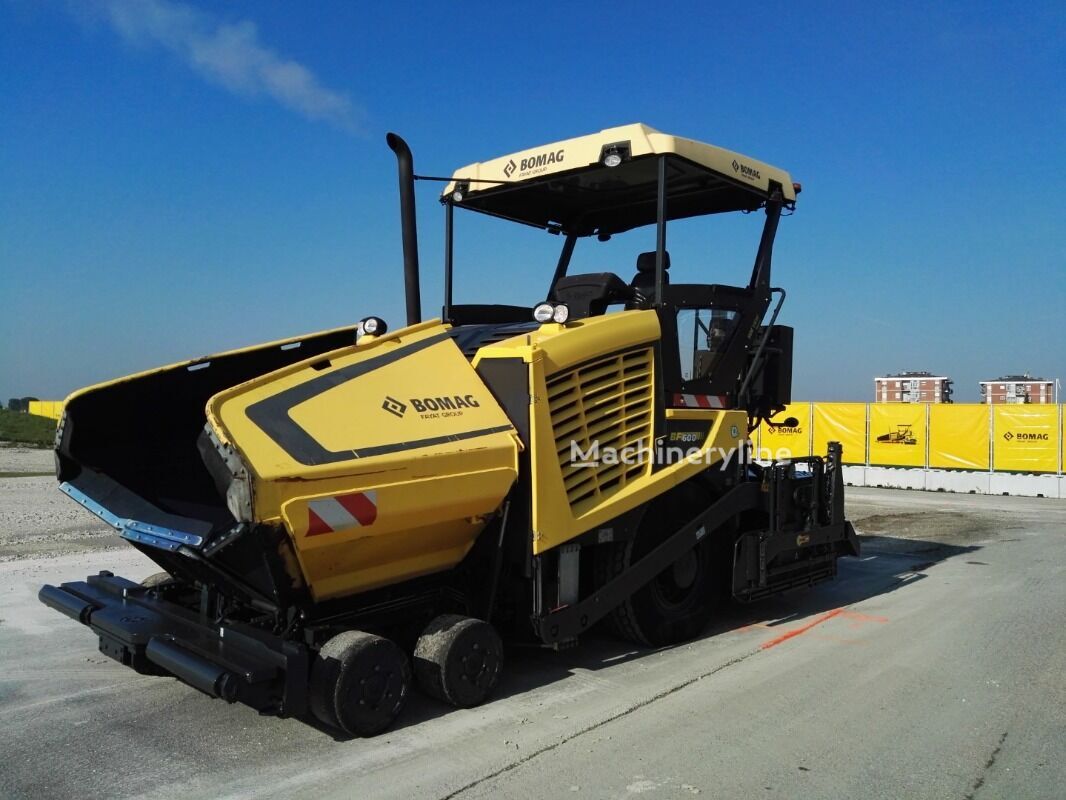 BOMAG BF 600 P-2 S500 Stage IV/Tier 4f asfaltni finišer točkaš