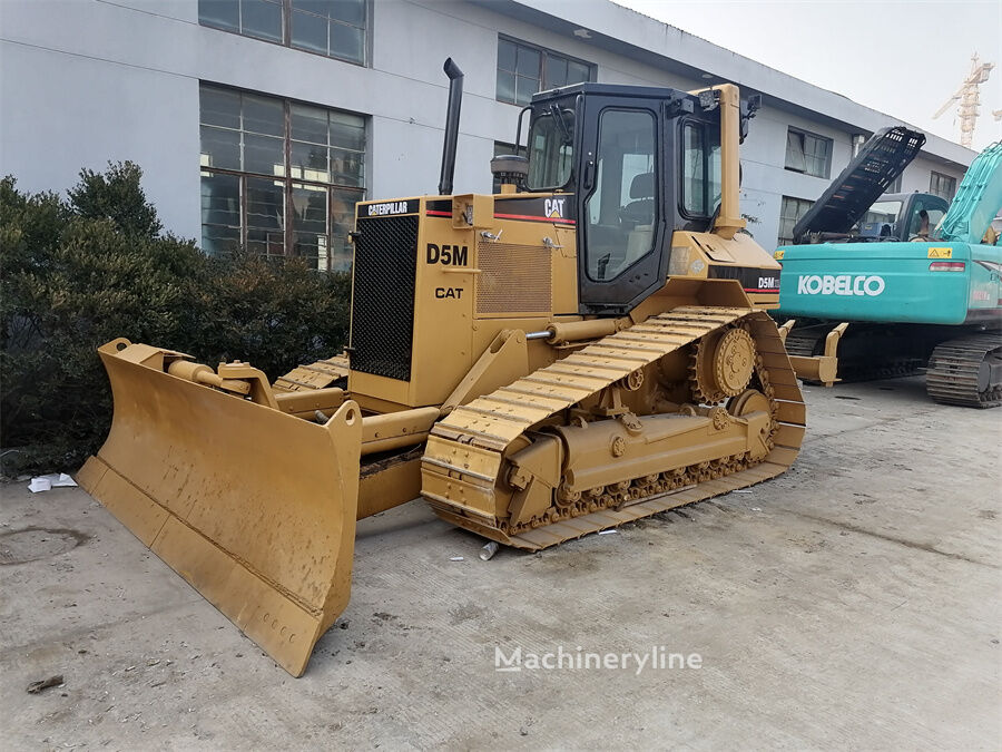 Caterpillar D5M buldožer