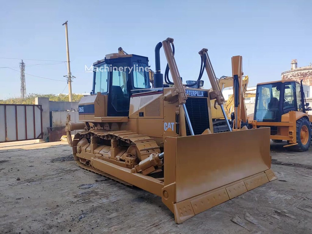 Caterpillar D6G buldožer