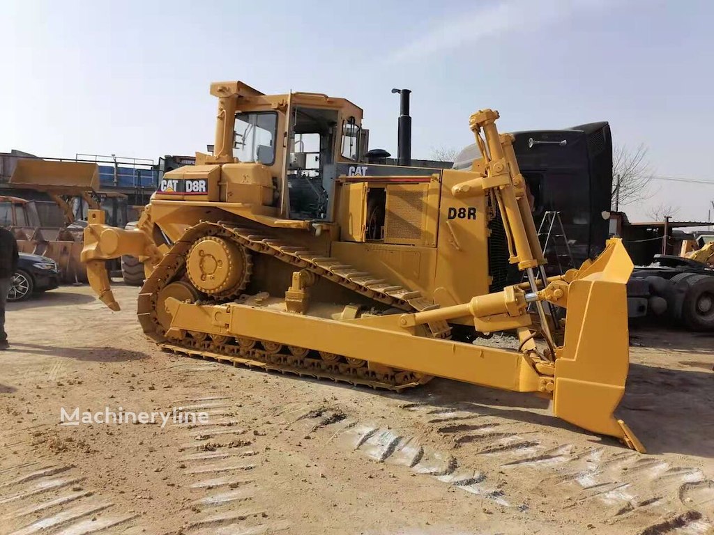 Caterpillar D8R buldožer