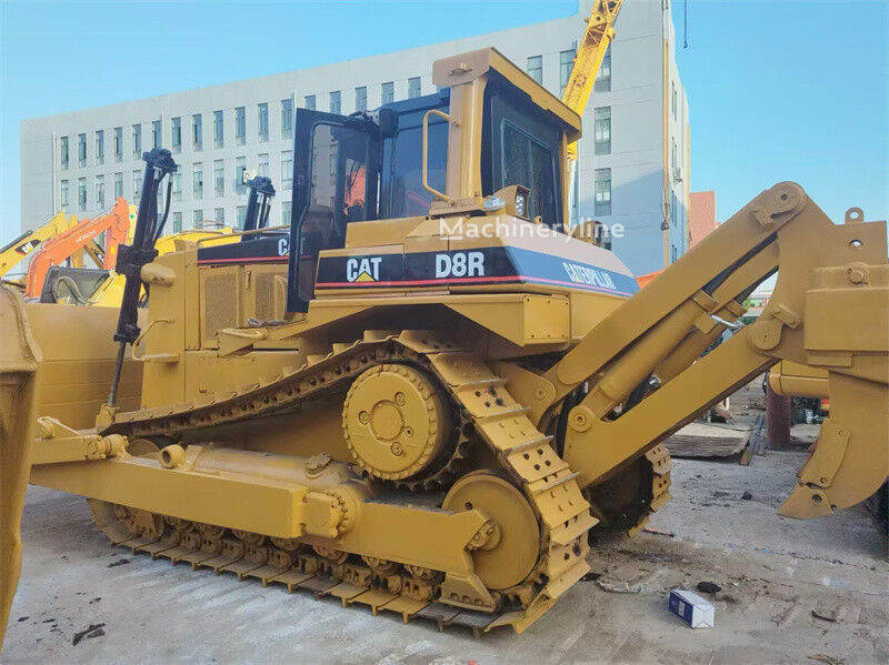 Caterpillar D8R buldožer