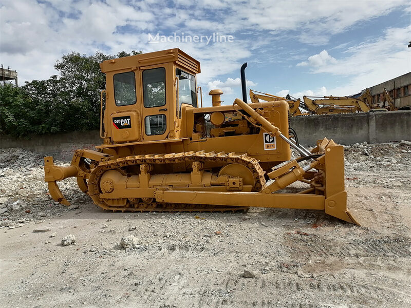 Caterpillar D6D buldožer