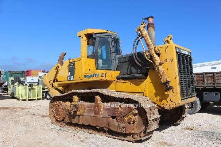 Komatsu D375A-1 buldožer