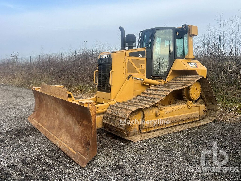 Prodaje se Caterpillar D6 LGP buldožer na aukciji