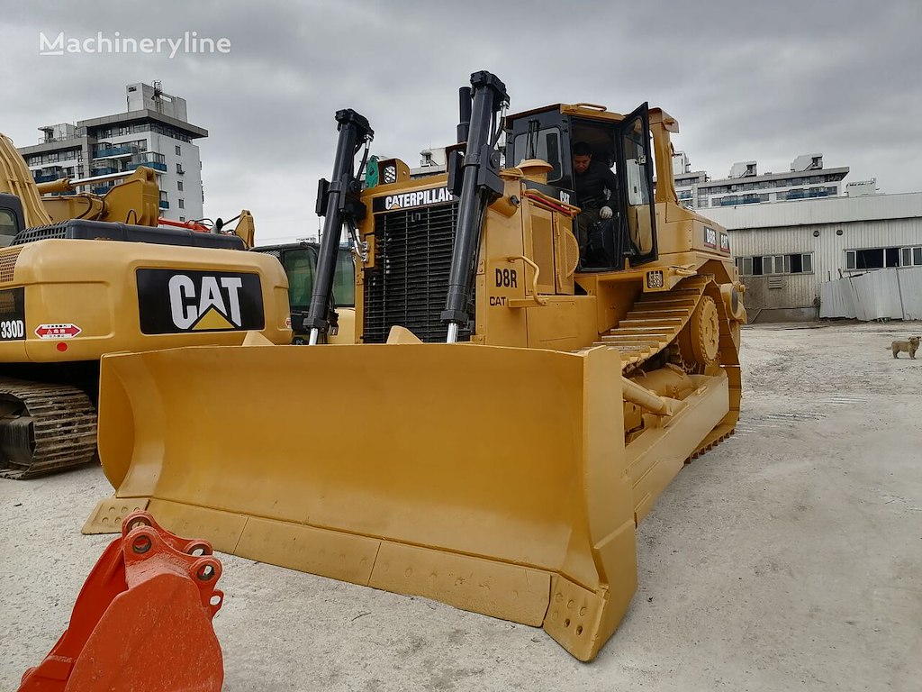 Caterpillar D8r buldožer