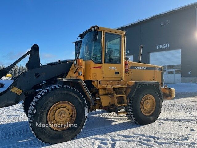 Volvo L90D prednji utovarivač