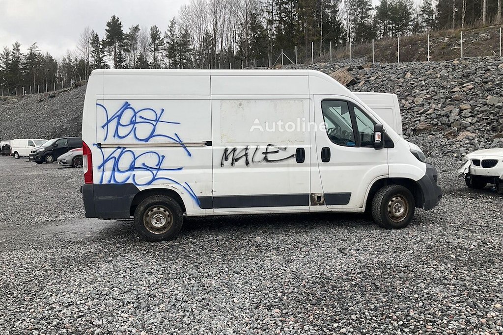 Prodaje se Peugeot Boxer minibus furgon na aukciji