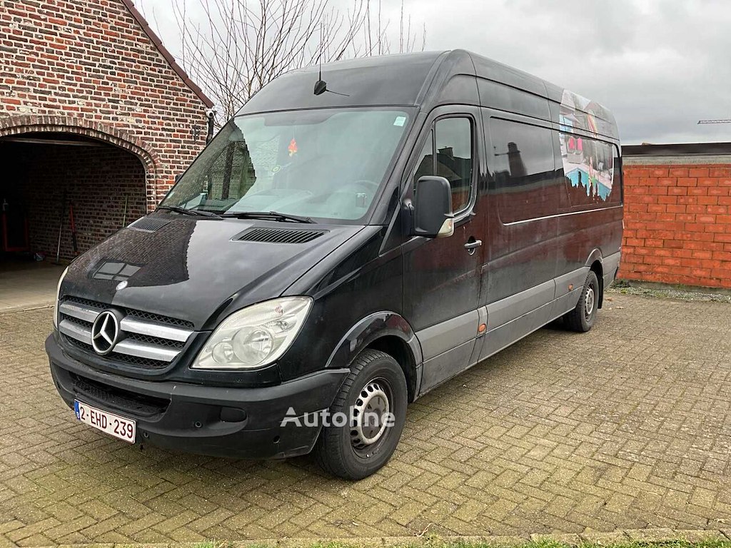 Prodaje se Mercedes-Benz Sprinter minibus furgon na aukciji