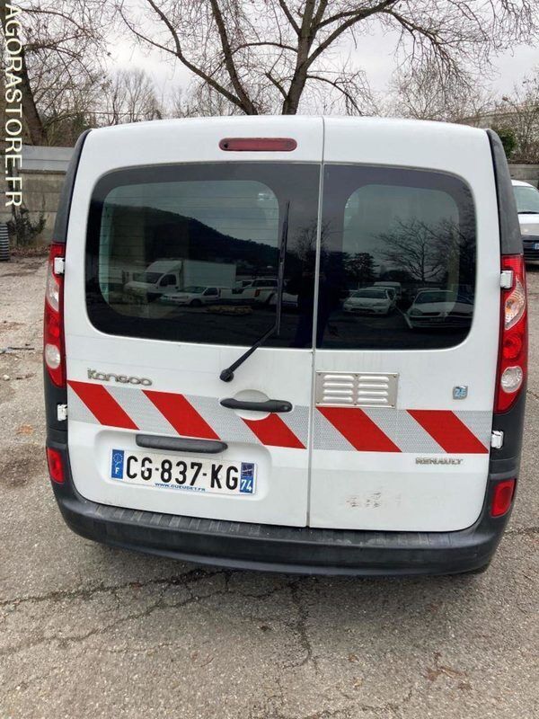 Prodaje se Renault KANGOO laki furgon na aukciji