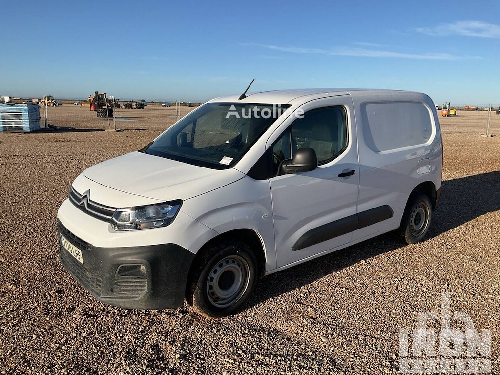 Prodaje se Citroen BERLINGO BLUEHD laki furgon na aukciji