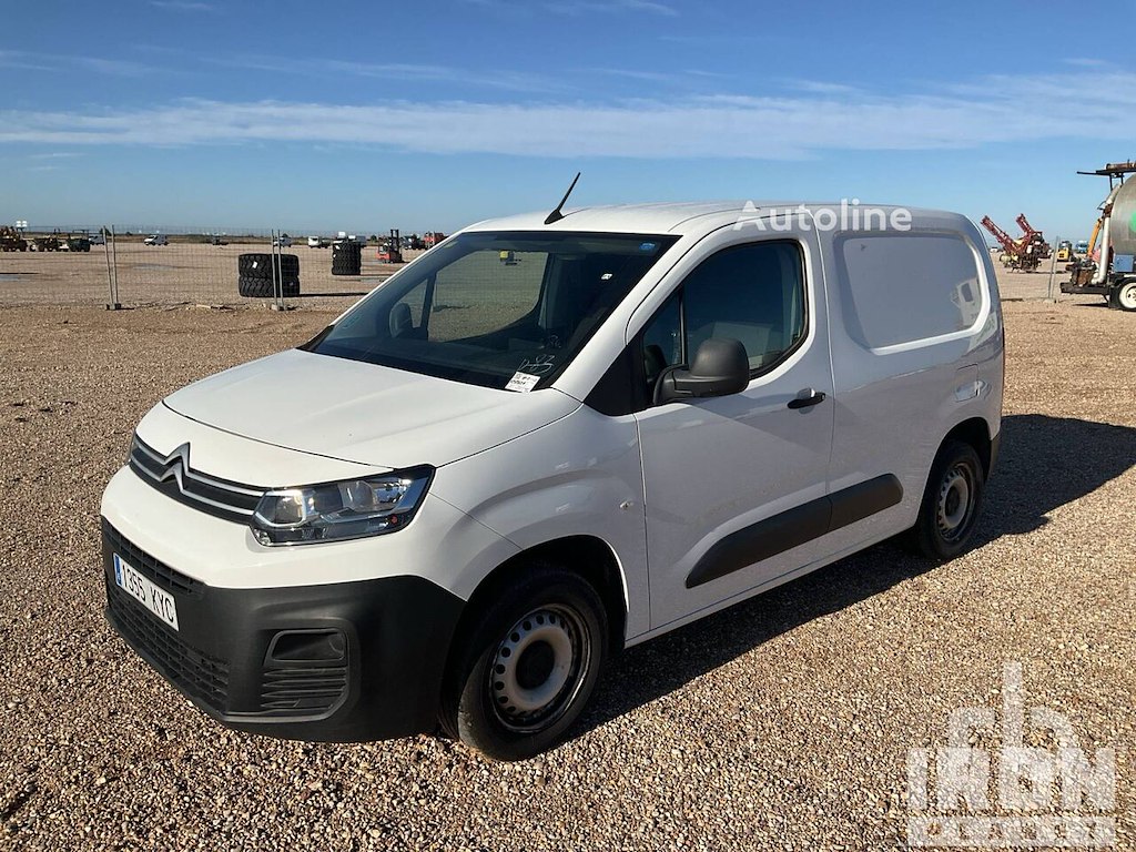 Prodaje se Citroen BERLINGO BLUEHD laki furgon na aukciji