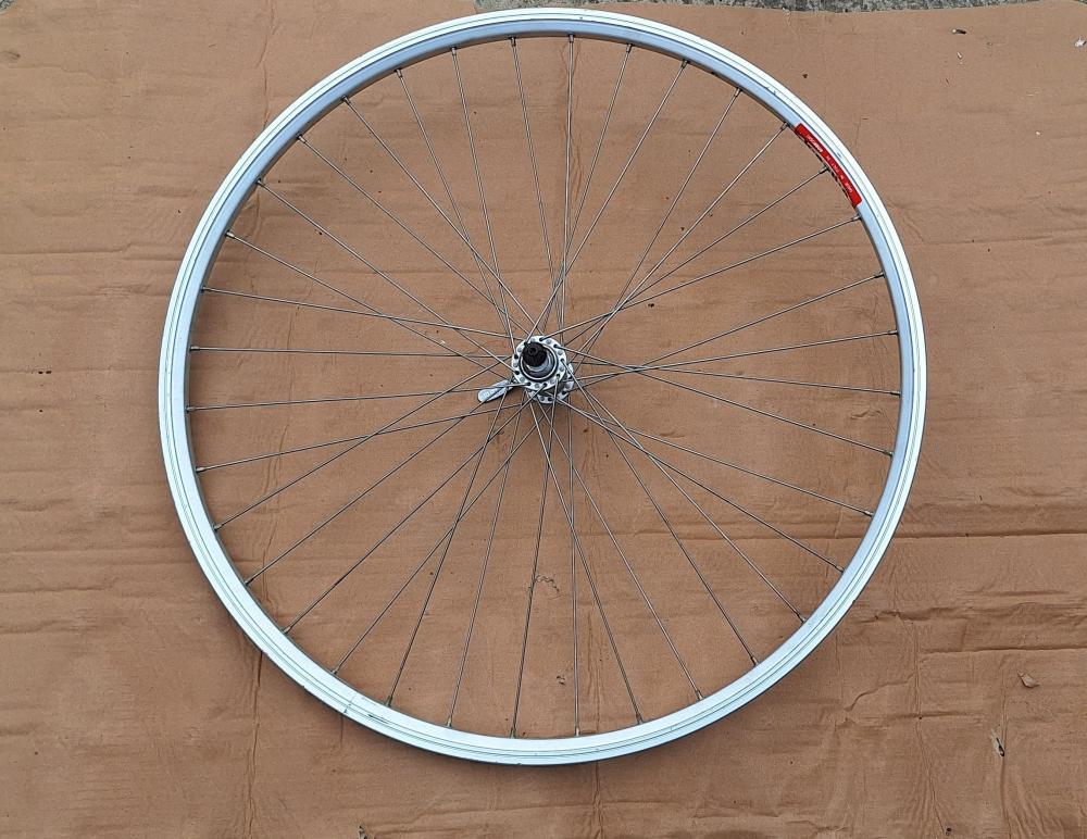 Prednji točak Keba 28" Shimano C201