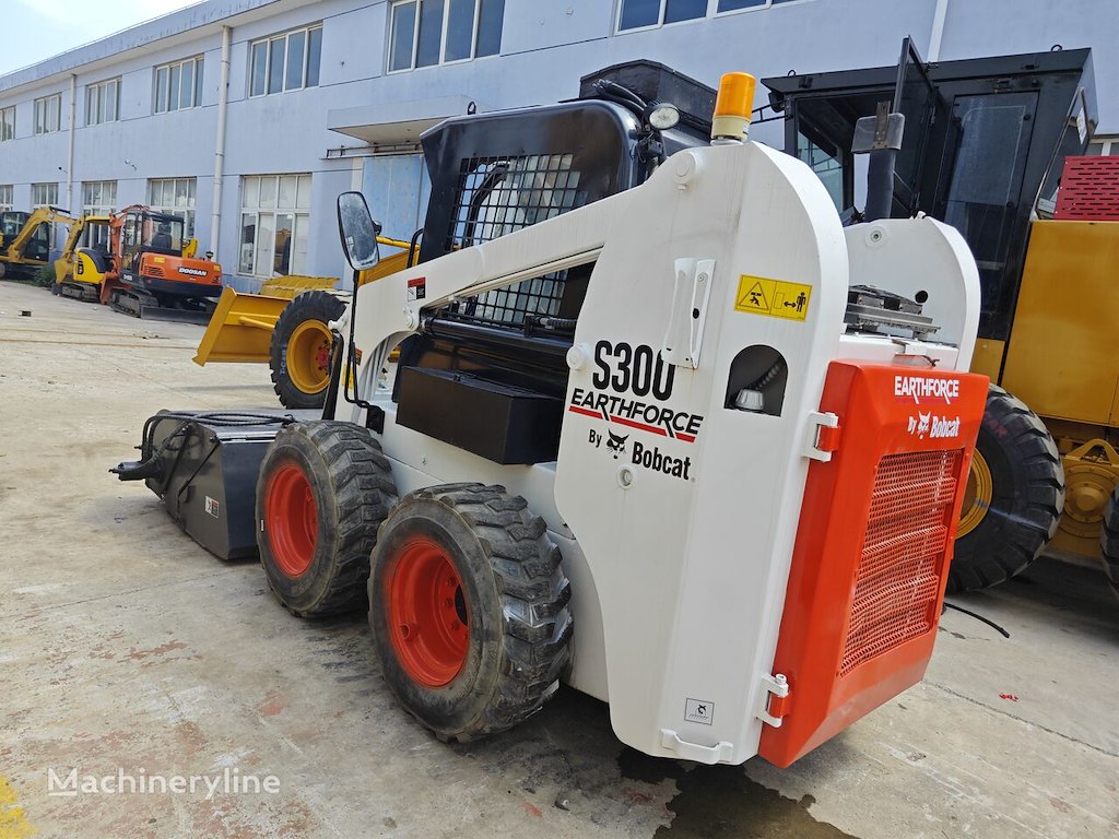 Bobcat S300 mini utovarivač