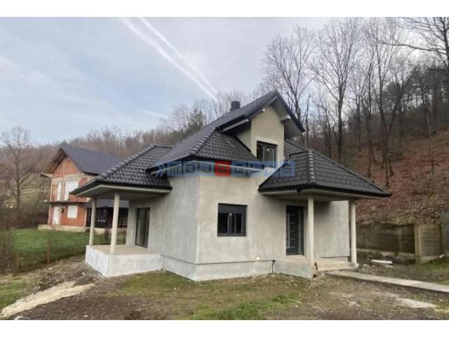 Kuca na prodaju 130 m2 Jovca-Kraljevo