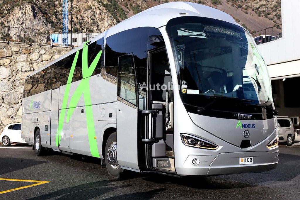 Irizar I6S EFFICIENT turistički autobus