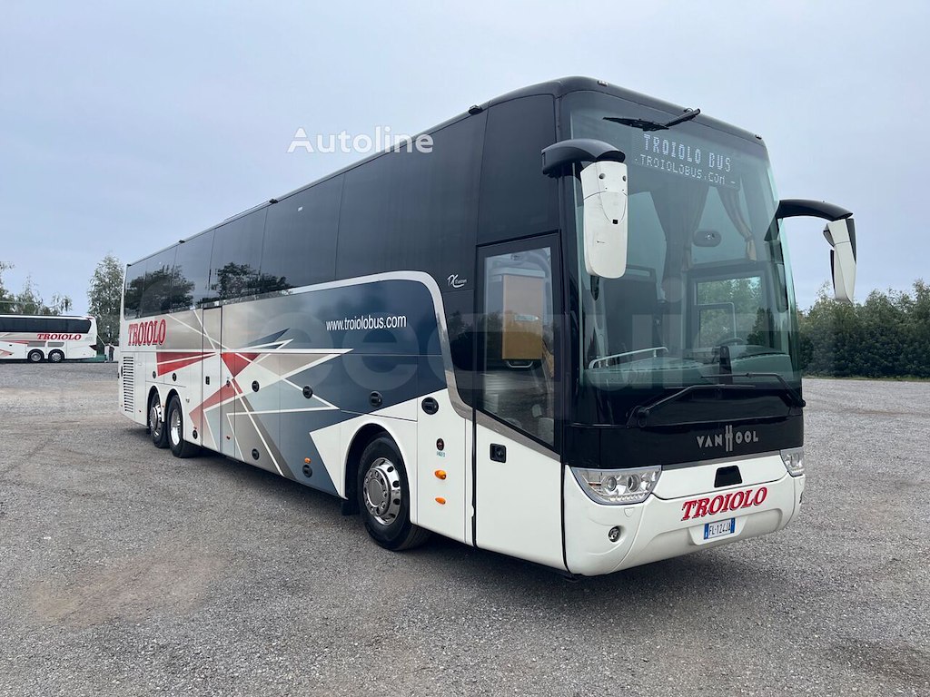 Prodaje se Van Hool Astron turistički autobus na aukciji