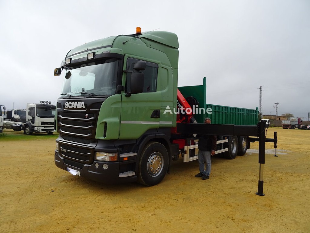 Scania R 480 kamion s ravnom platformom