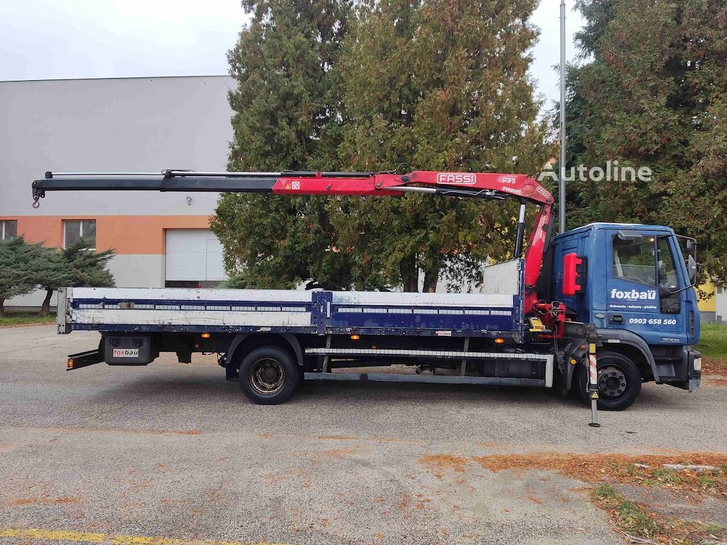 IVECO Eurocargo 120E24 kamion s ravnom platformom