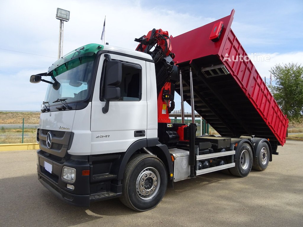 Mercedes-Benz ACTROS 25 46 kamion s ravnom platformom