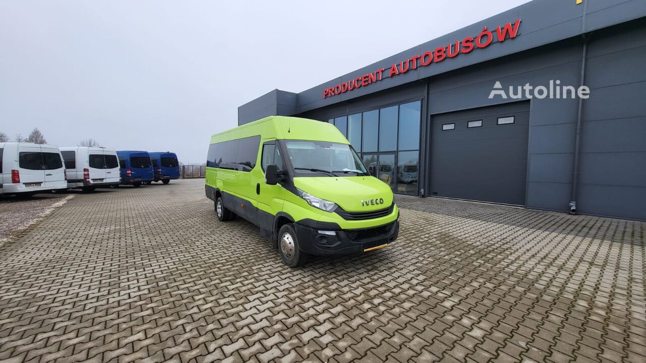 IVECO Daily 24 places + 4 standing putnički minibus