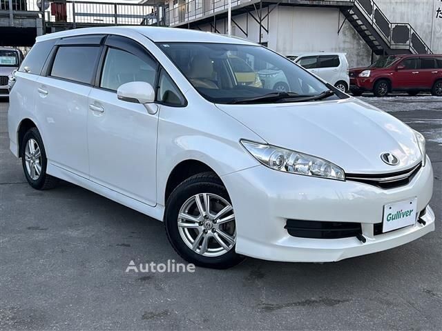 Toyota WISH minivan