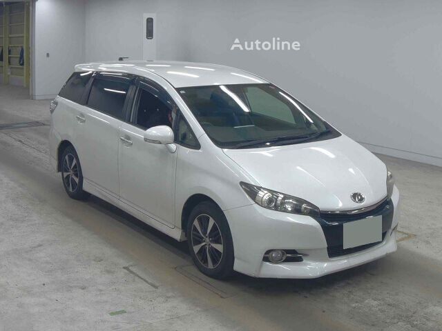 Toyota WISH minivan