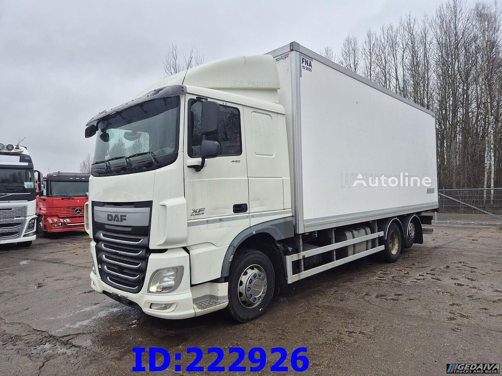 DAF XF 106 440 FAR 6x2 Euro6 kamion furgon