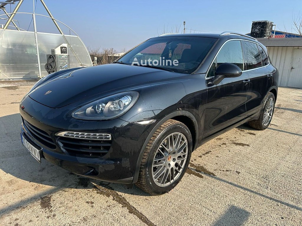 Prodaje se Porsche CAYENNE krosover na aukciji