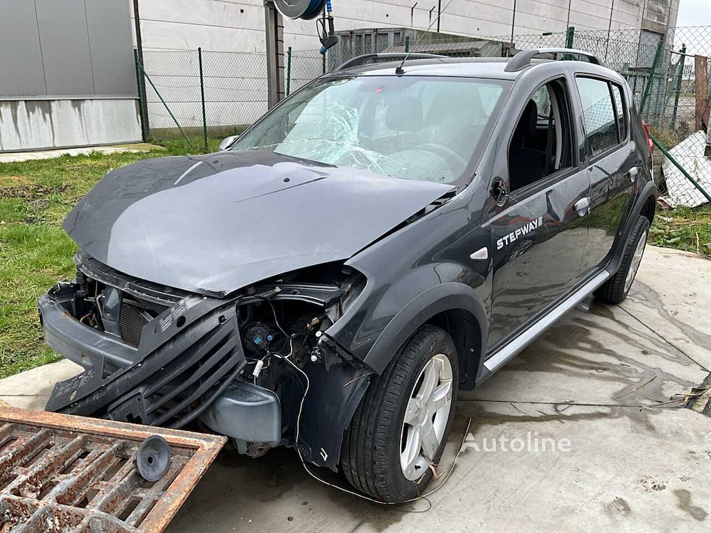 Prodaje se Dacia Sandero krosover na aukciji