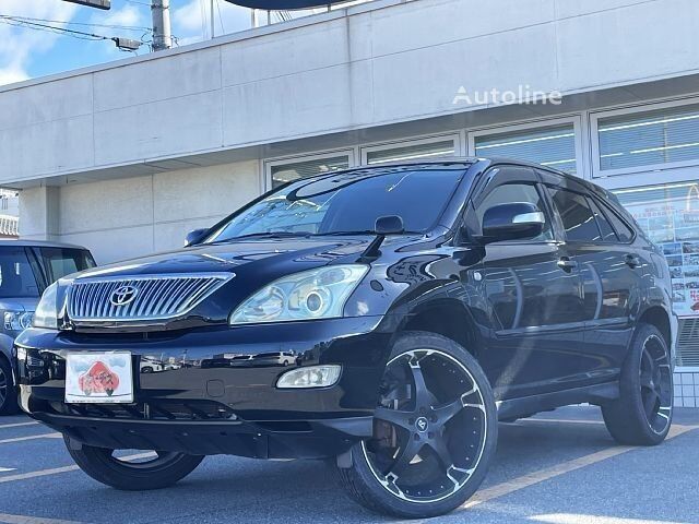 Toyota HARRIER krosover