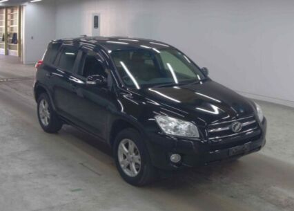 Toyota RAV4 krosover