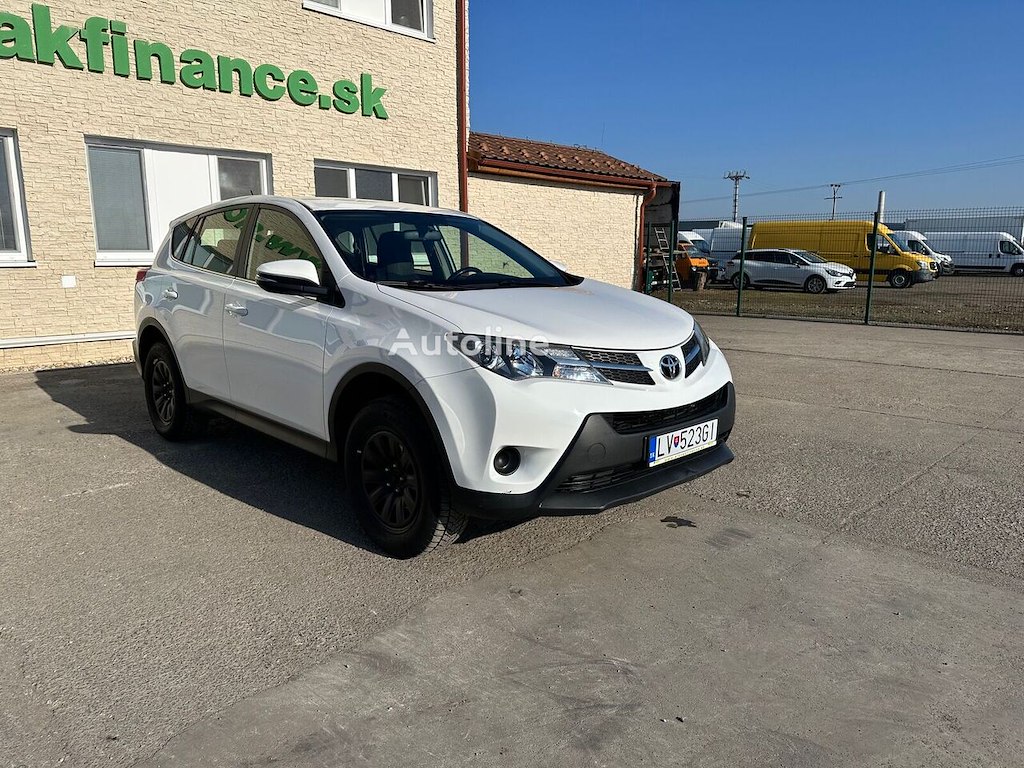 Toyota RAV4 VIN 609 krosover