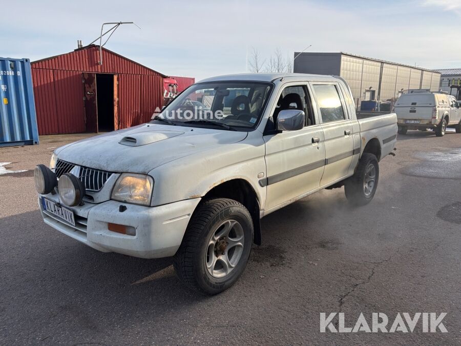 Prodaje se Mitsubishi L200 pikap na aukciji