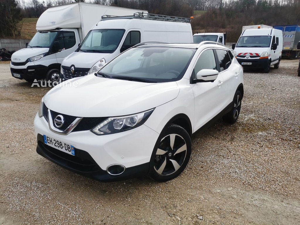 Nissan Qashqai 1.2 benzyna Niski przebieg kamera cofania Nawigacja terenac