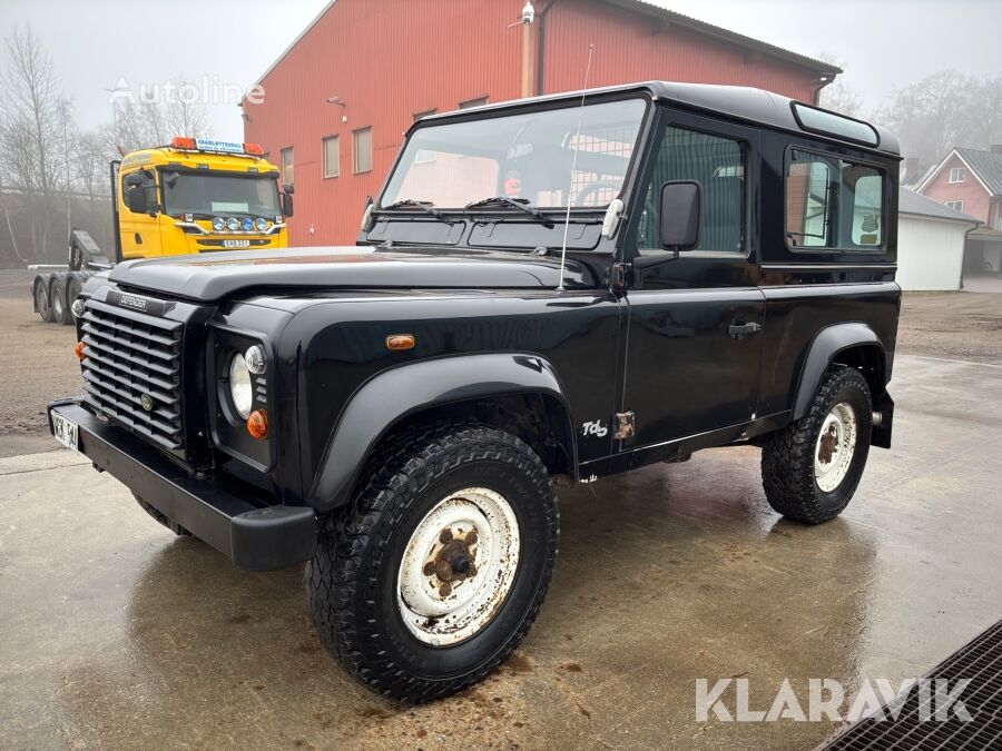 Prodaje se Landrover Defender terenac na aukciji