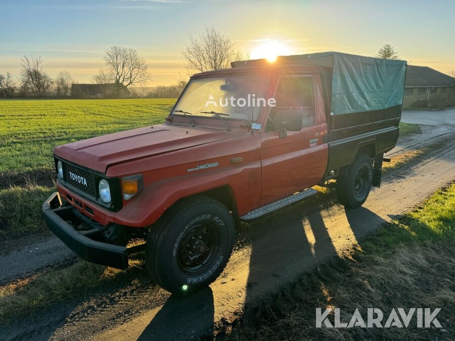 Prodaje se Toyota landcruiser terenac na aukciji