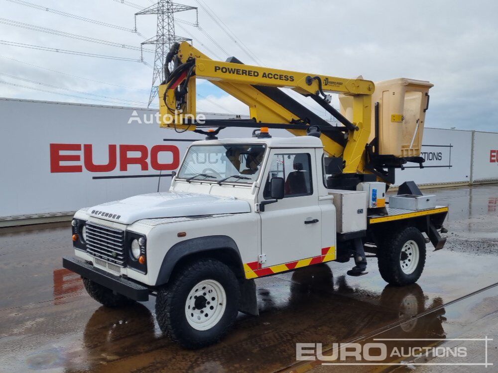 Prodaje se Land Rover Defender terenac na aukciji