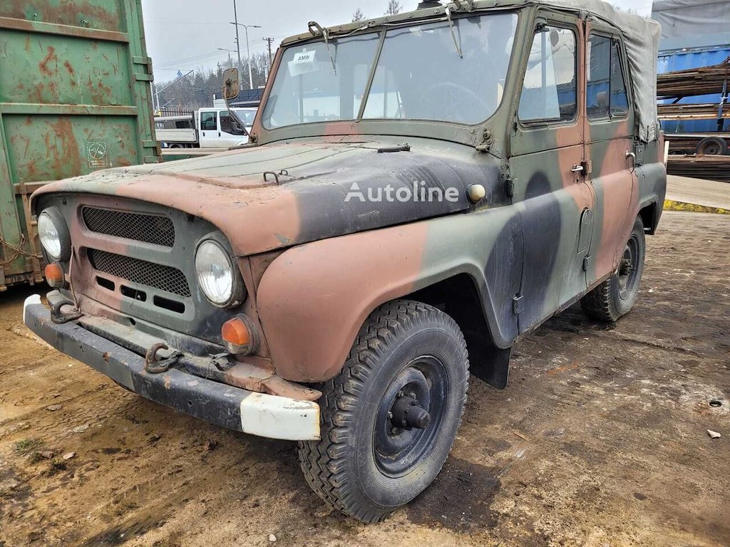 Prodaje se UAZ 469B terenac na aukciji