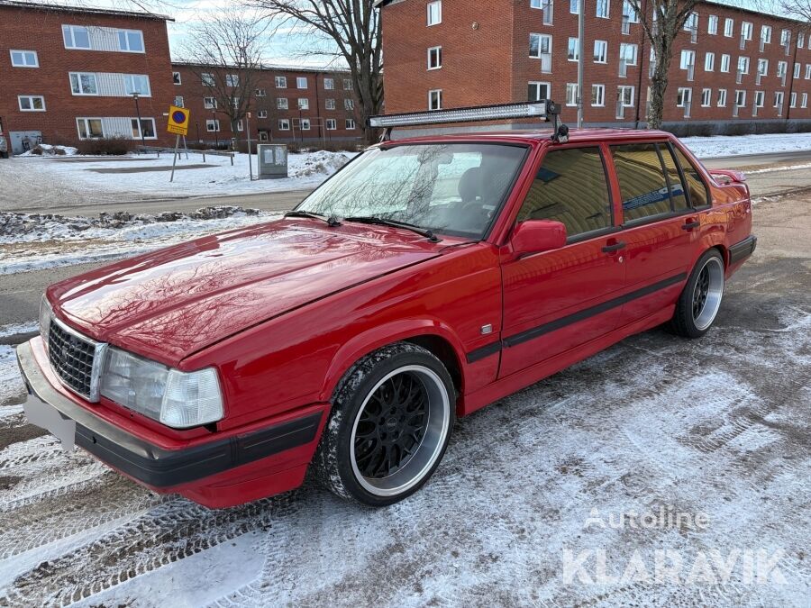 Prodaje se Volvo 940 sedan na aukciji