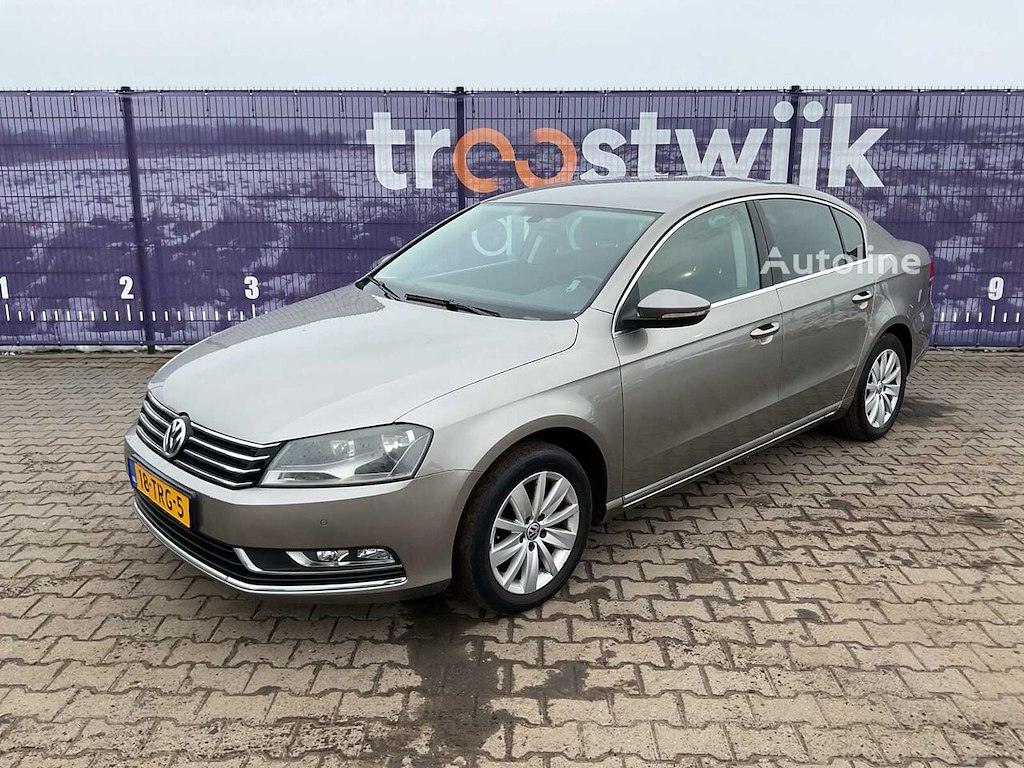 Prodaje se Volkswagen Passat 1.4 TSI Comfl. BlM. sedan na aukciji