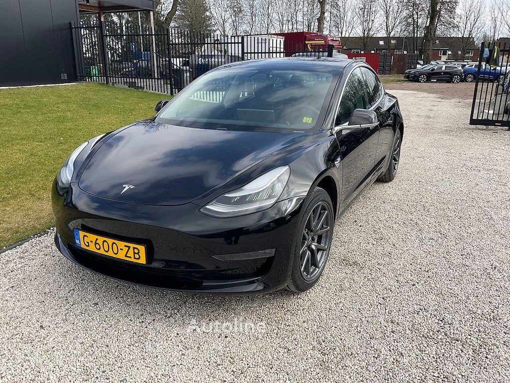 Prodaje se Tesla Model 3 Long Range AWD 75kWh sedan na aukciji