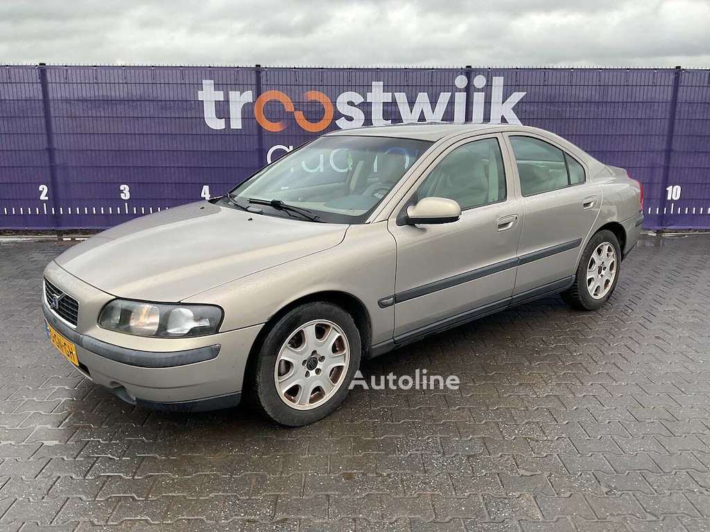 Prodaje se Volvo S60 2.4 Edition sedan na aukciji