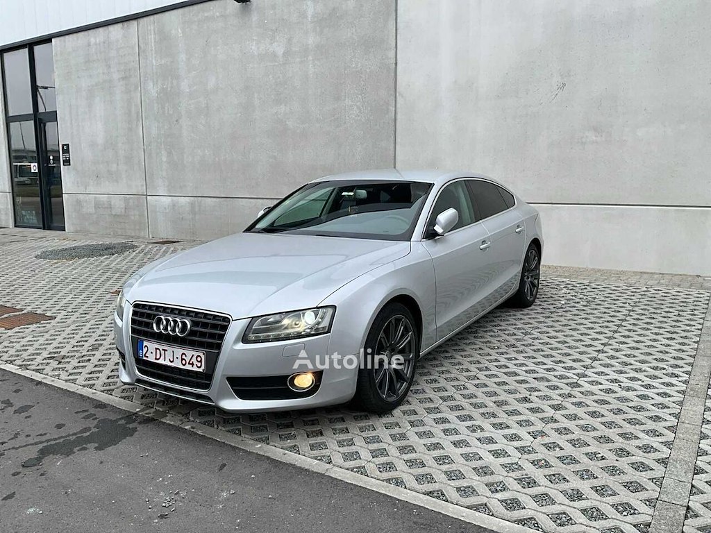 Prodaje se Audi A5 sedan na aukciji