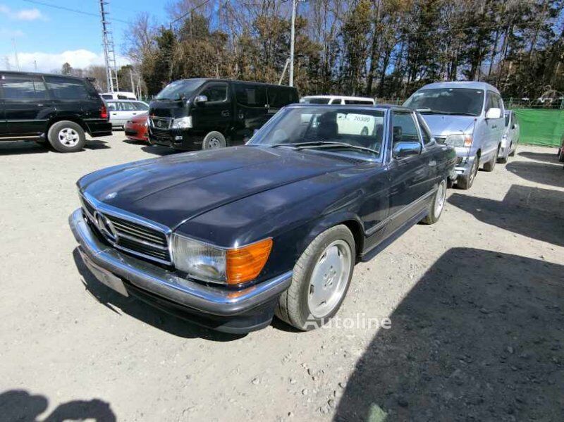 Mercedes-Benz SL sedan